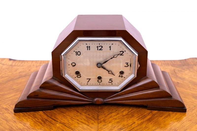 Art Deco table clock from the 1930s, France.